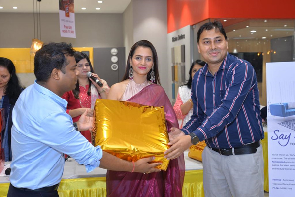 HomeTown opens 2nd store in Ahmedabad, 3rd in Gujarat at Aamrakunj Arne ...