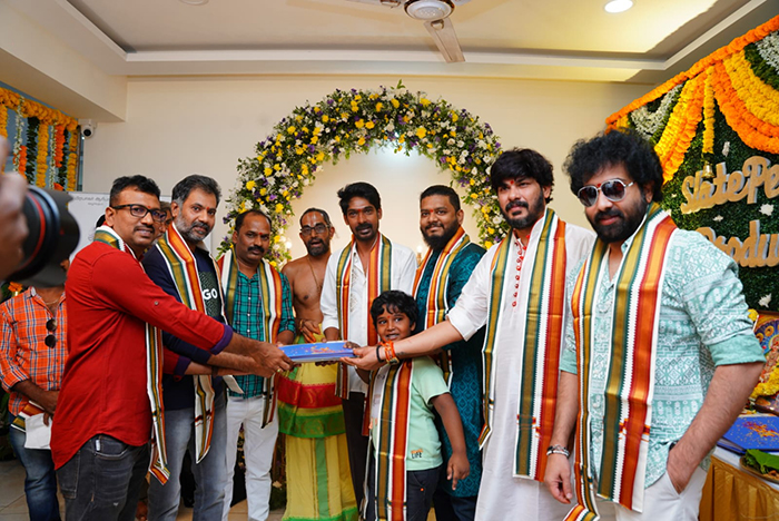 Actor-director Samuthirakani signs up for an emotional story of Father ...
